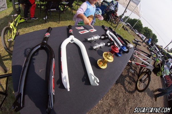 TNT Bicycles, Revolver Hubs (Exclusive Video)