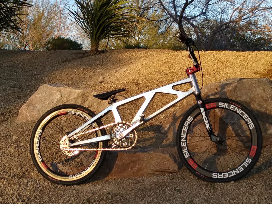 BIKE OF THE DAY: Jayhawk Custom BMX Racing Build