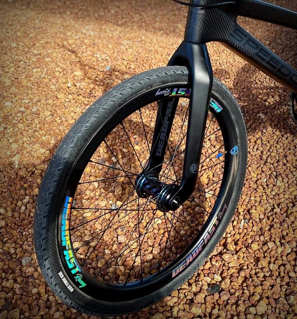 Bike Of The Day: Daniel's Speedco Velox Carbon Expert XL