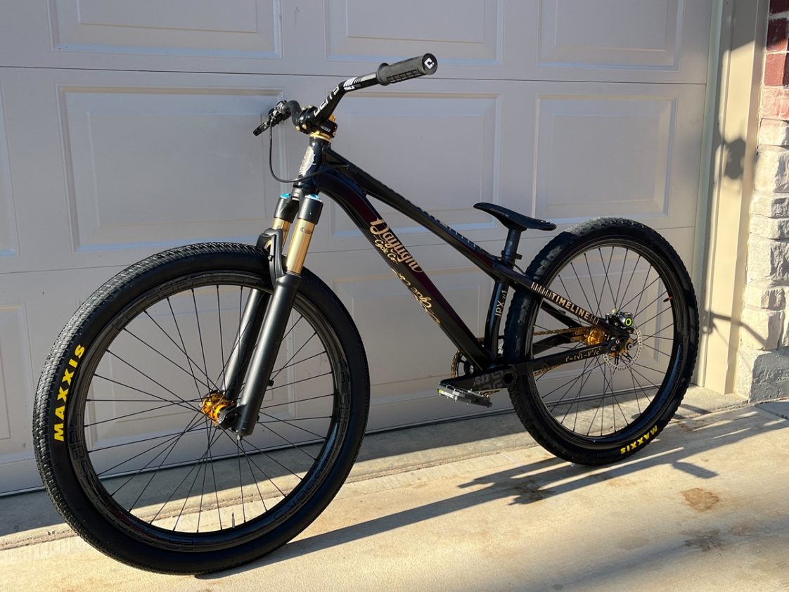 Bike Of The Day: Richard's Daylight Timeline JPX Dirt Jumper
