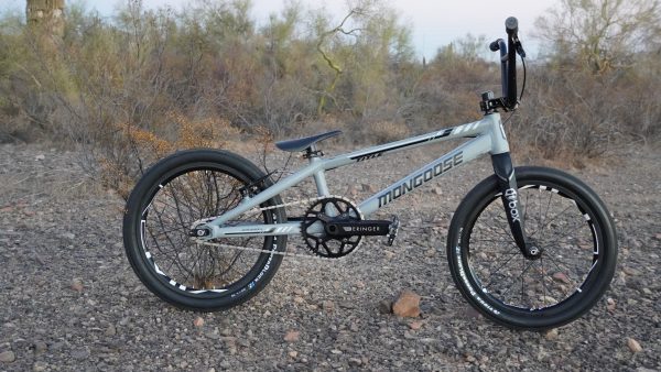 BMX: UNITED X CINEMA COLLAB - COMPLETE BIKE - This Is Cool!