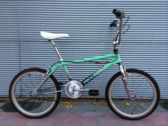 Redline RL20B Retro 20" BMX Freestyle Bike (21.5" TT)